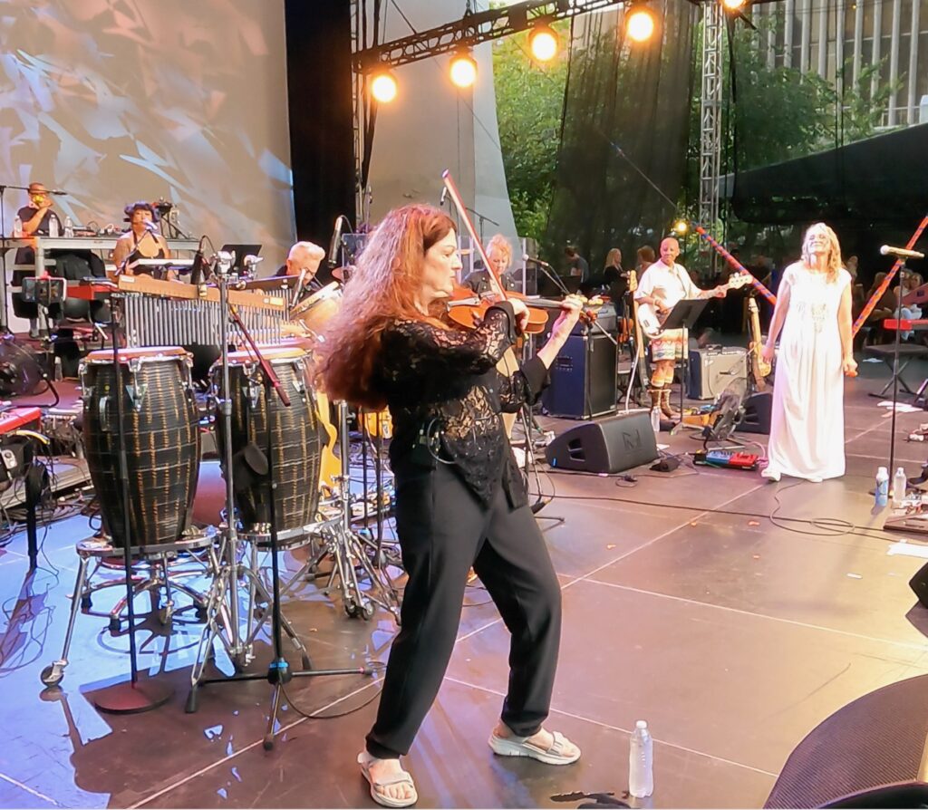 Scarlet at Lincoln Center in New York City – Scarlet Rivera Music